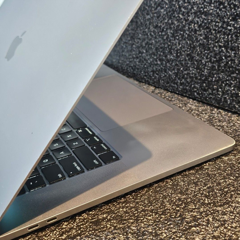 Apple Macbook Pro 16 2019, Touchbar A2141, Intel core i9 2.4GHz, 16GB ...